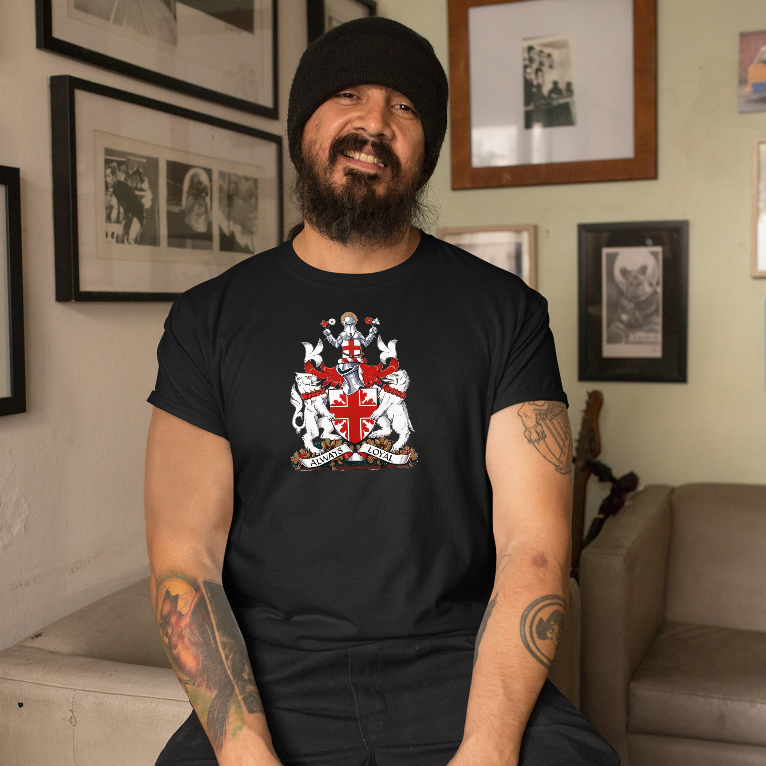 St Georges Day Coat of Arms T Shirt Men | £13.99